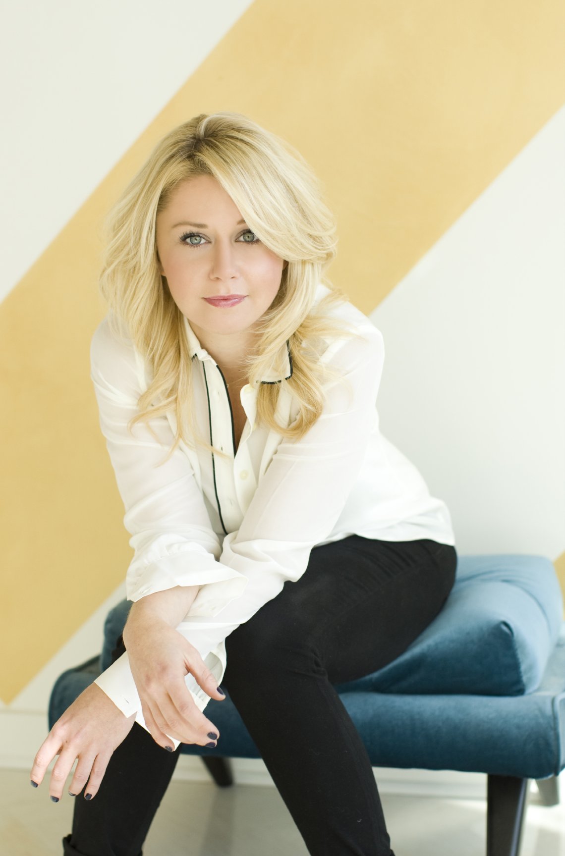 Christina Lundeen Photography provides business headshot photography ...