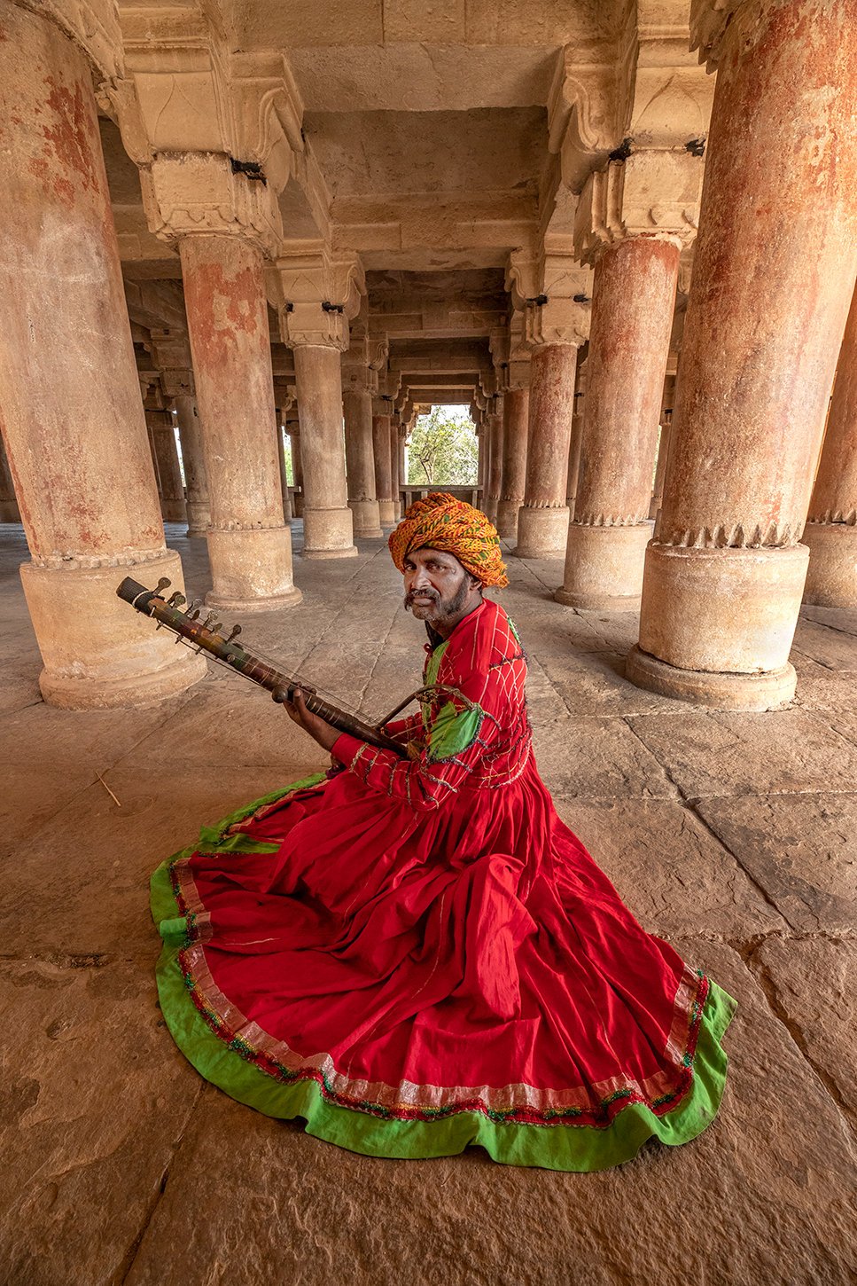 Environmental portrait - Jim Zuckerman photography & photo tours