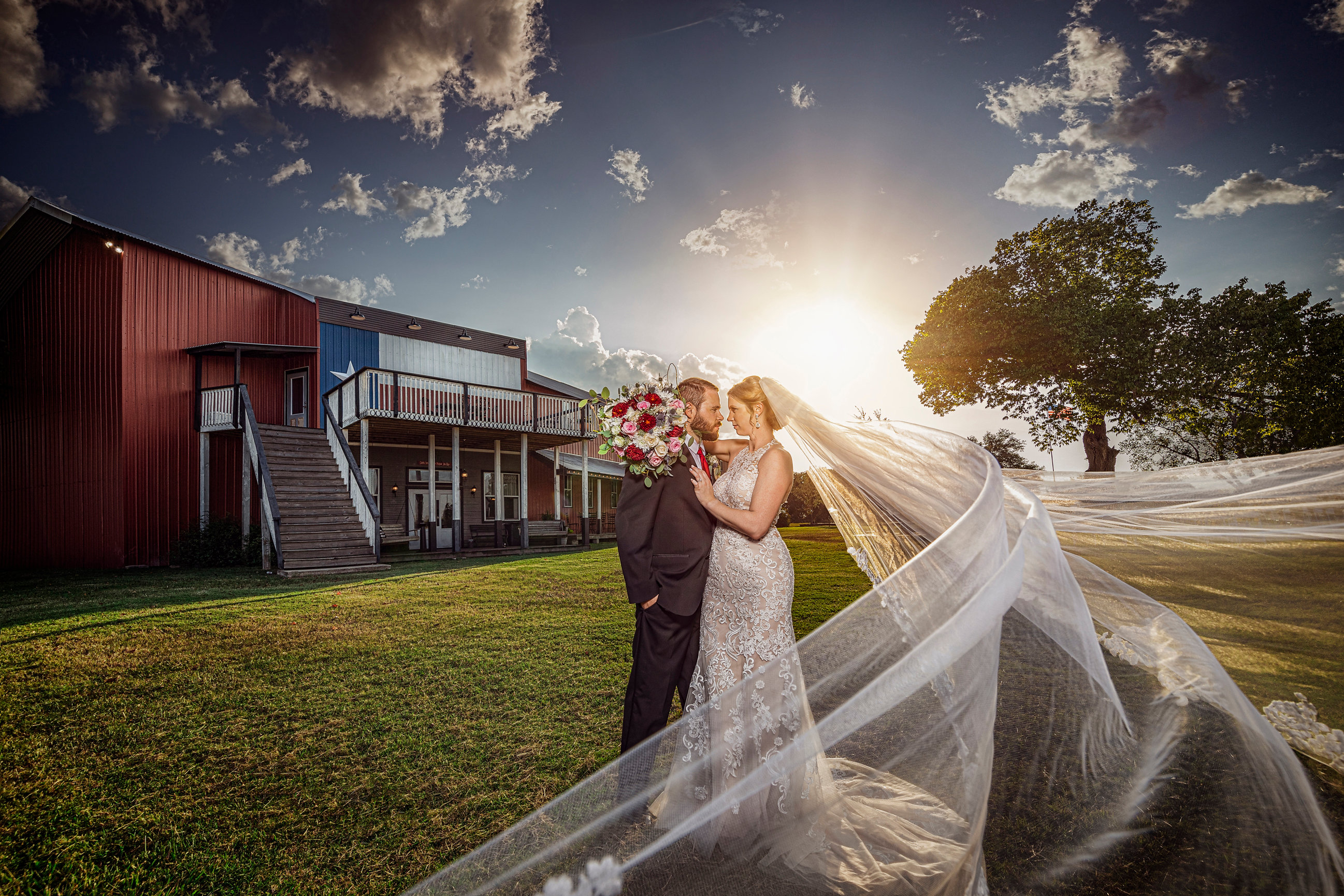 WEDDINGS - Moonlight Elegant Photography