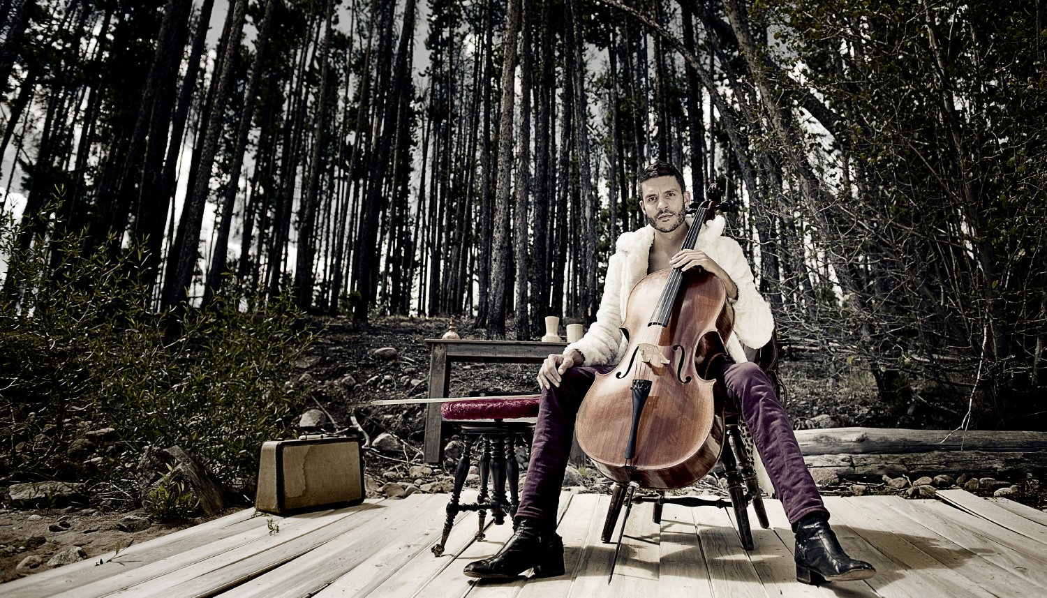 Commercial/CSR photographer, music photojournalist, Lucia De Giovanni