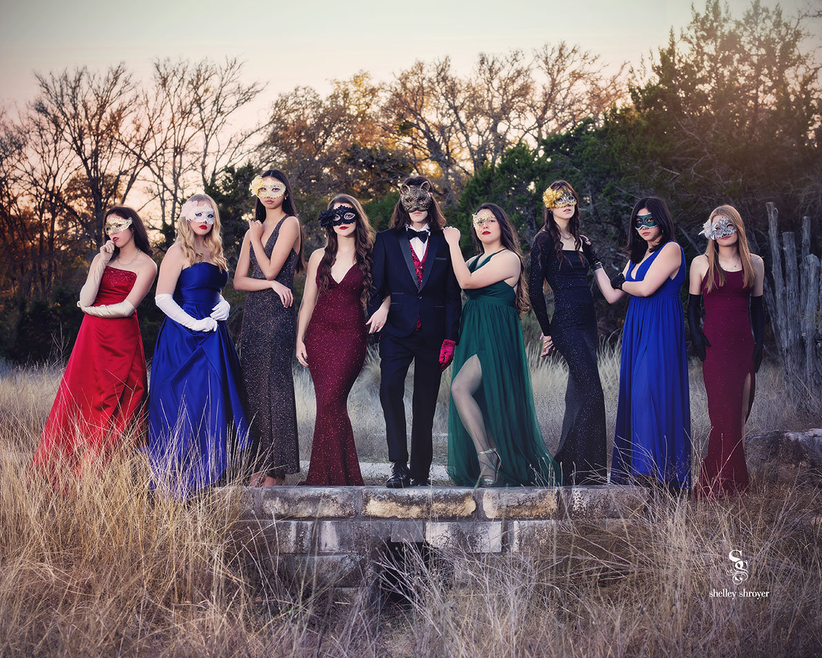 Masquerade Anyone? {Wimberley Senior Photos} - Shelley Shroyer Photography