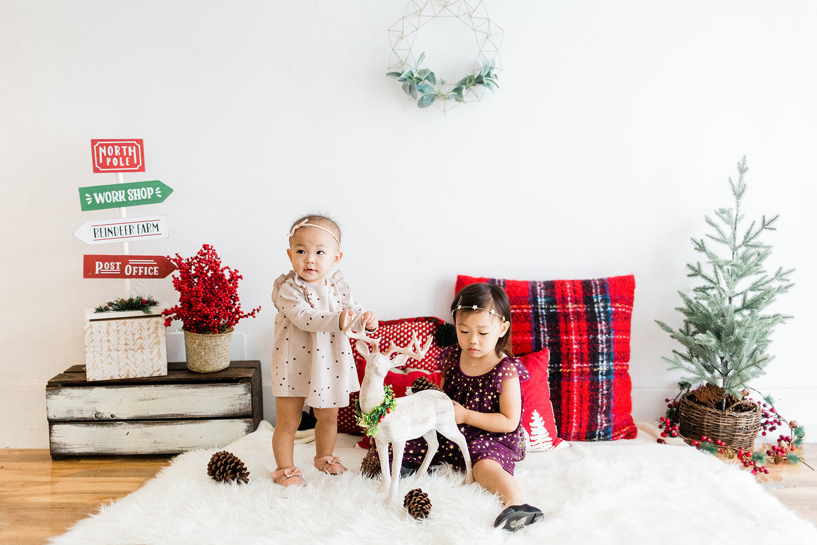 Christmas family session in studio - Los Angeles - Anokiart Photography