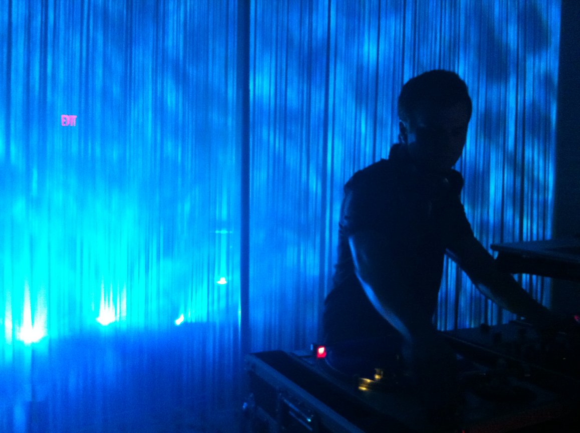 Metropolitan Disc Jockey - Huntsville Prom DJ - Lighting - Metropolitan ...