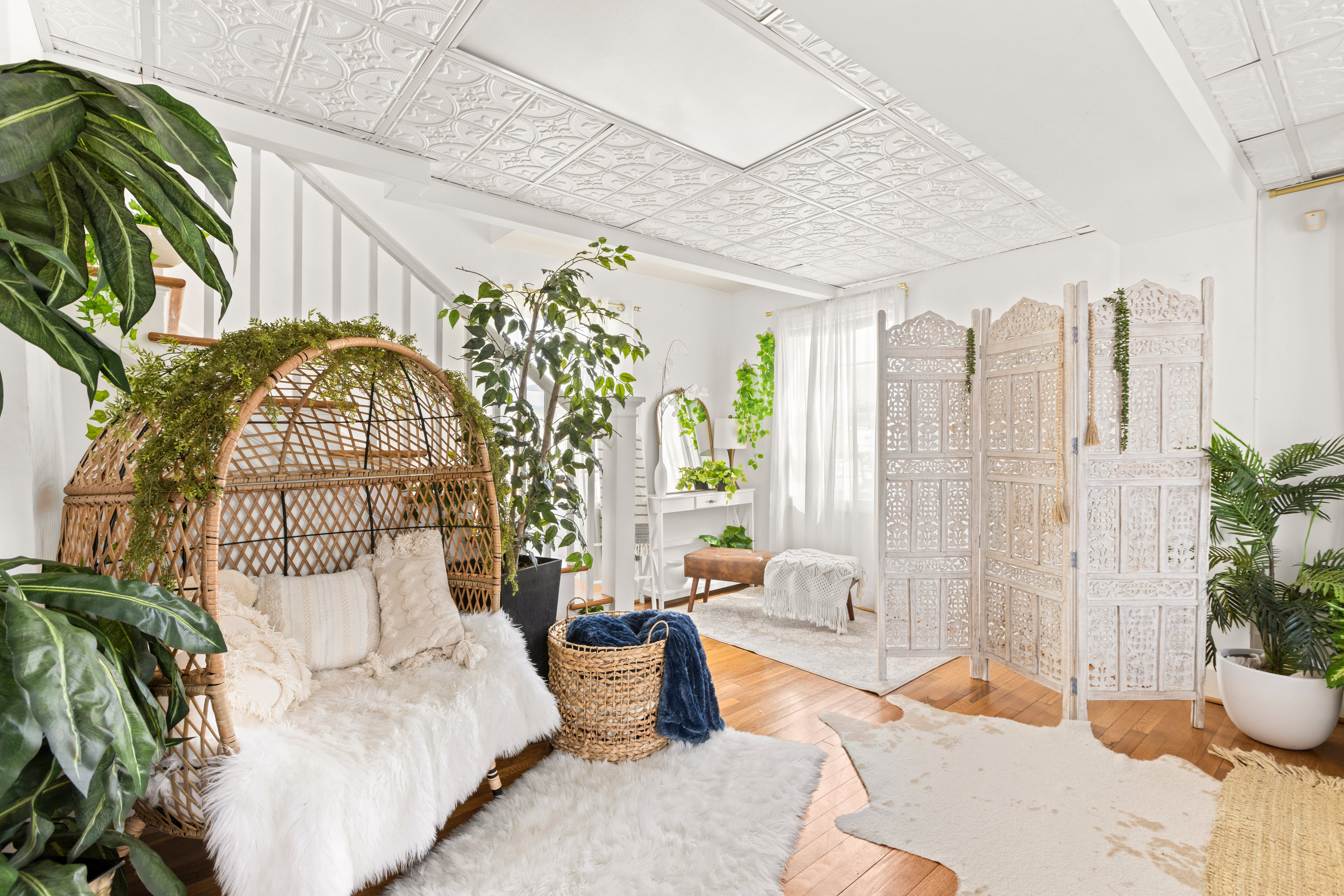 Vintage & Rustic Photo Studio Rentals in Suffolk, VA | The Studio ...