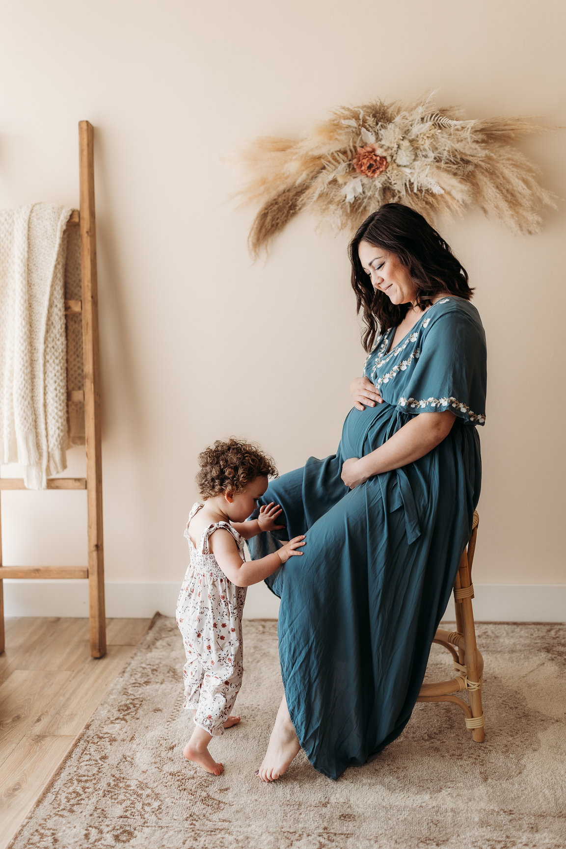 Timeless Maternity Session|Huntsville's Best Maternity Photographer