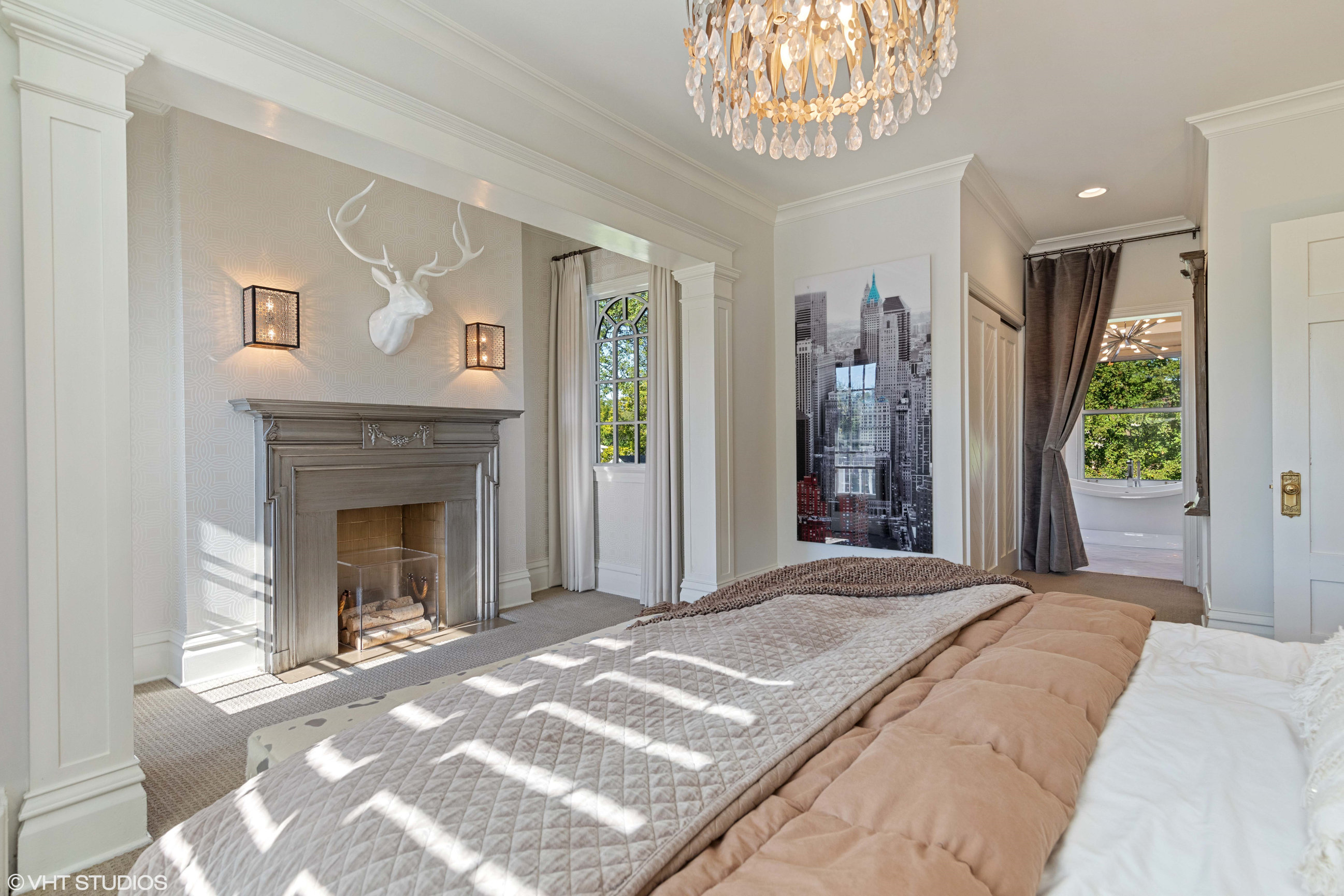 Chicago Real Estate & Headshot Photographer | Martina Magnusson
