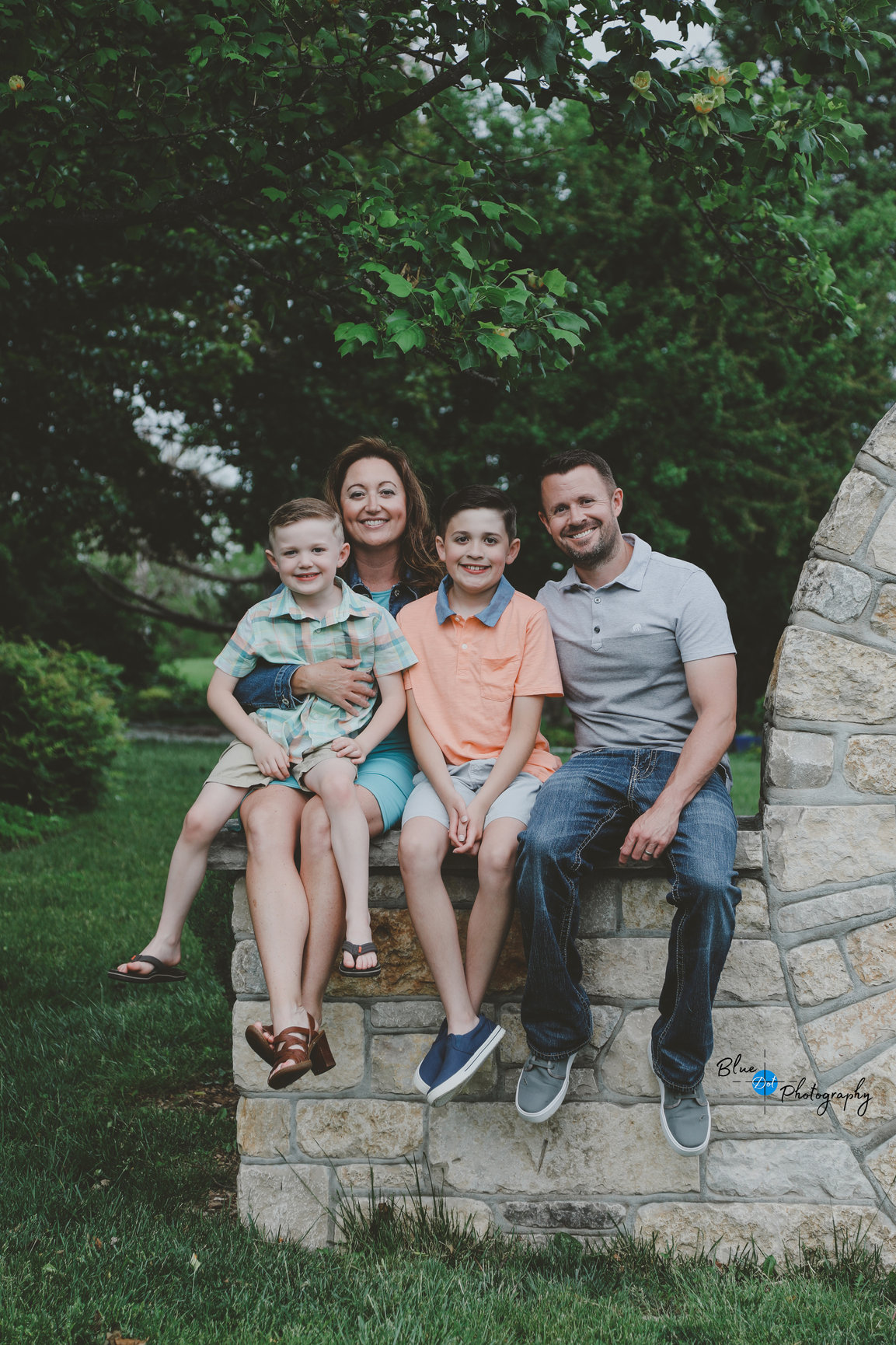 Sneak peek of The Pullen Family Portraits! - Blue Dot Photography