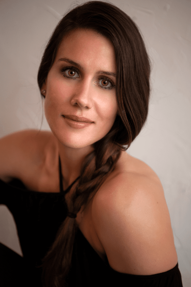 Women - Red Models & Talent