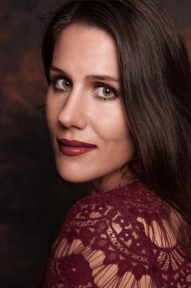 Kristen Elliot - Red Models & Talent