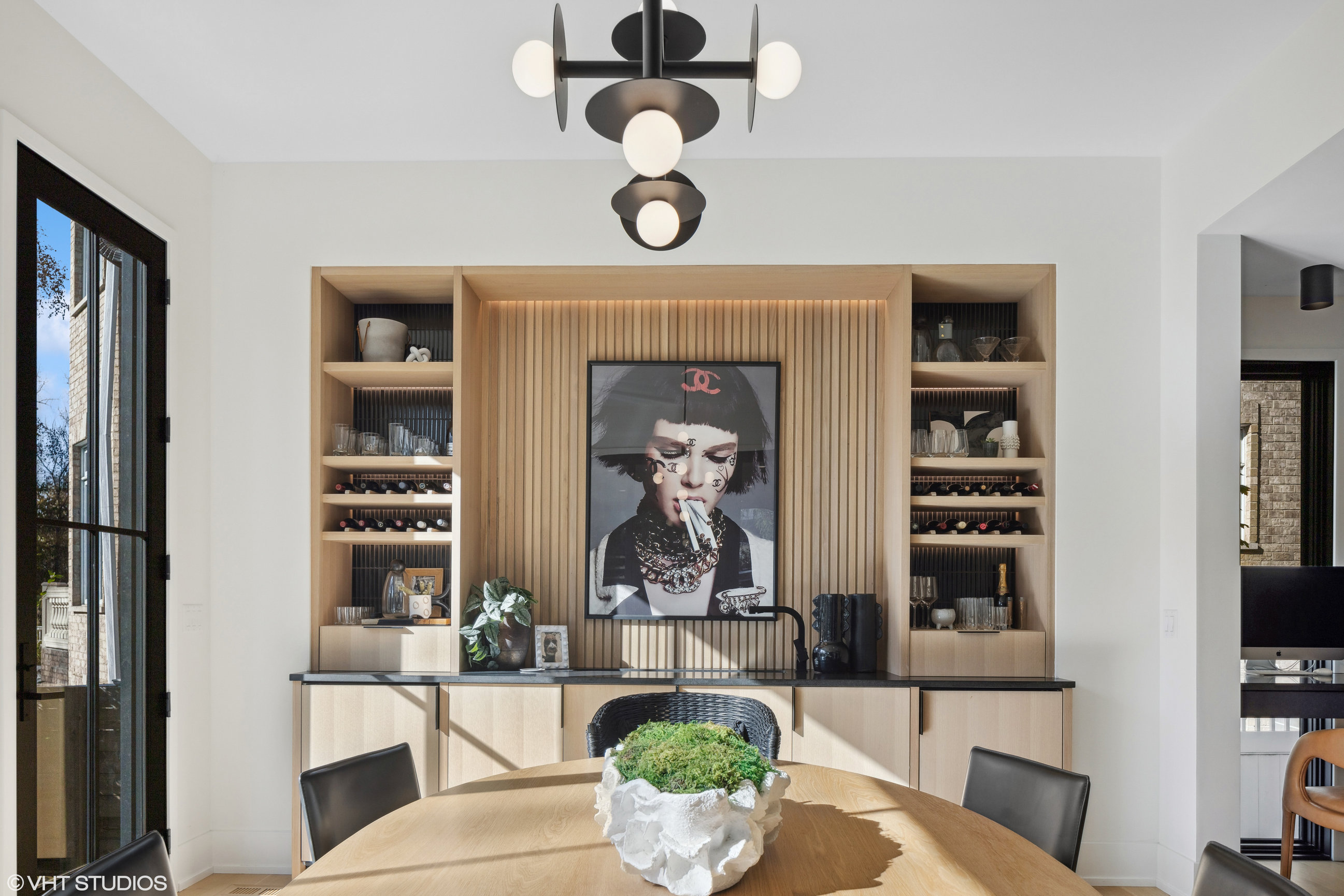 Chicago Real Estate & Headshot Photographer | Martina Magnusson
