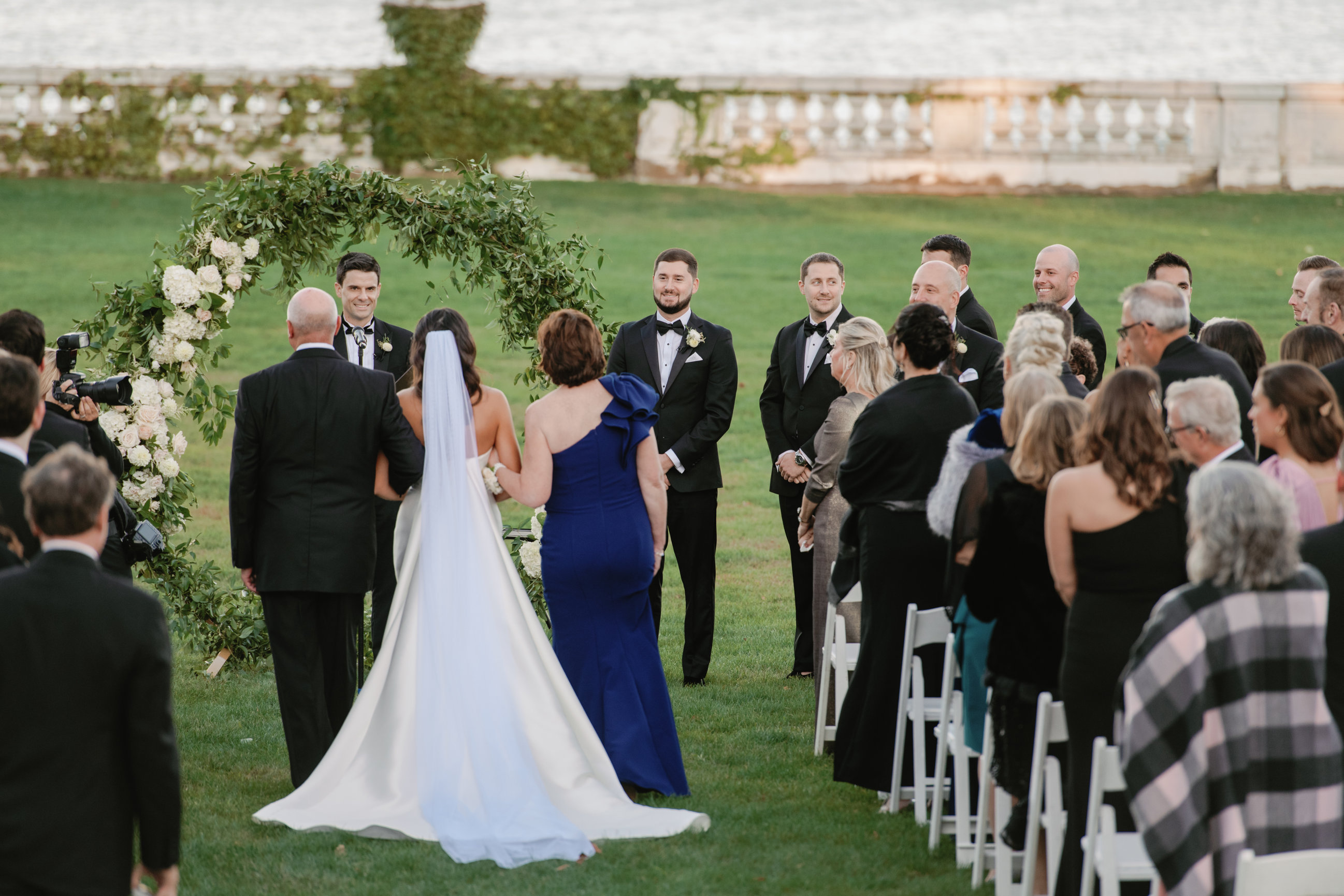 Kelsey + Collin / Rosecliff Mansion - Ludwig Photography
