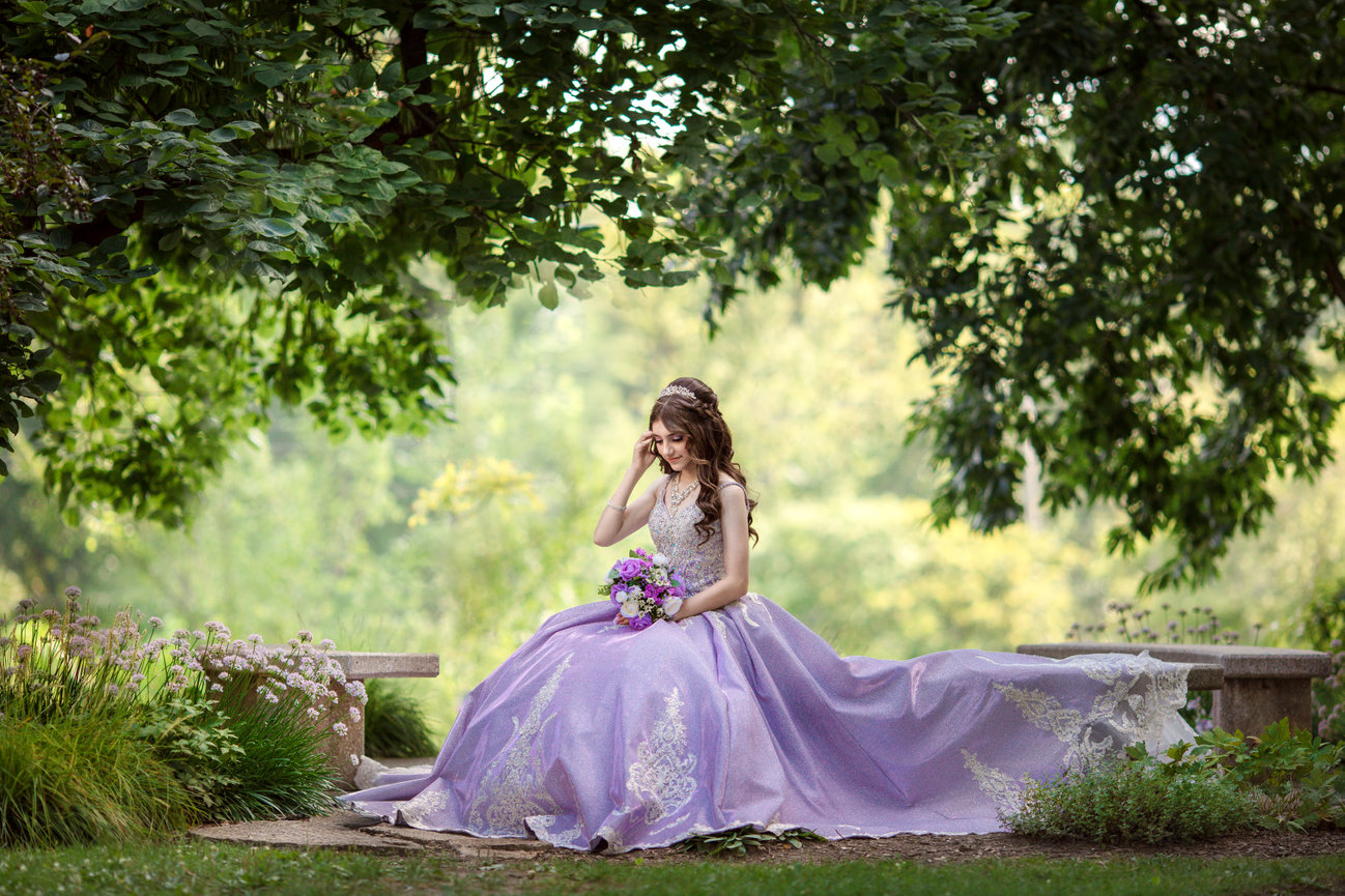 Berwyn IL Products & Services | Mariely Martinez Photography