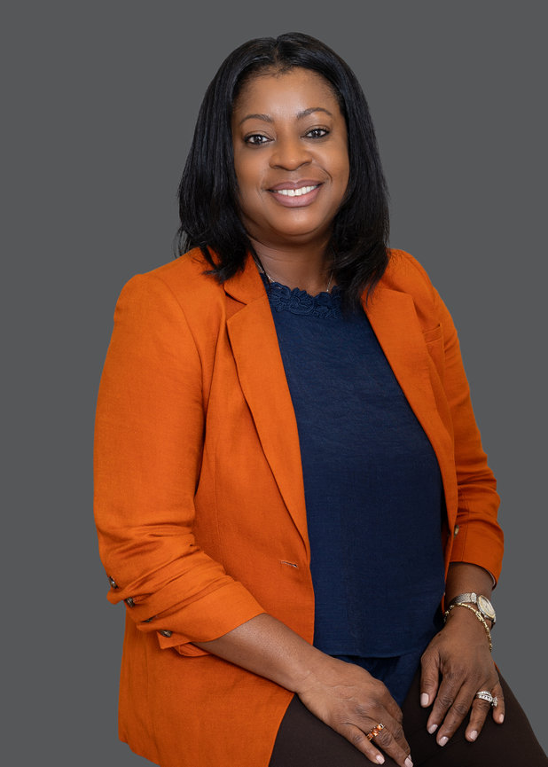 Leah Carpenter Executive Portrait - Photo Innovations