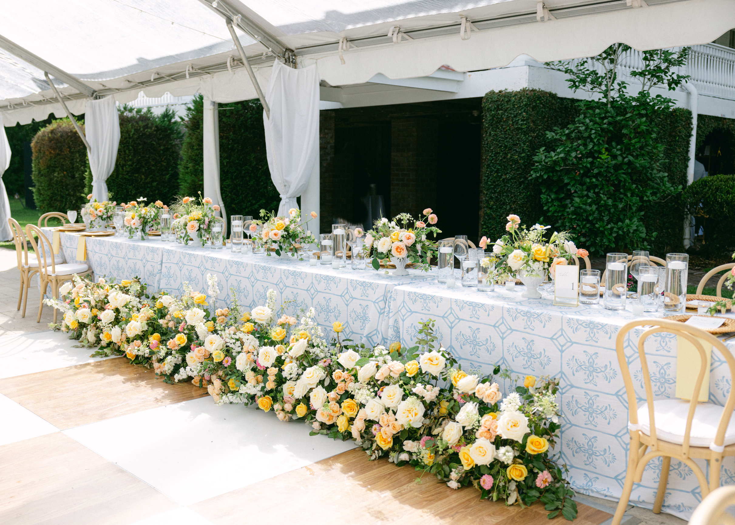 Old Wide Awake Summer Wedding - Ava Moore Photography