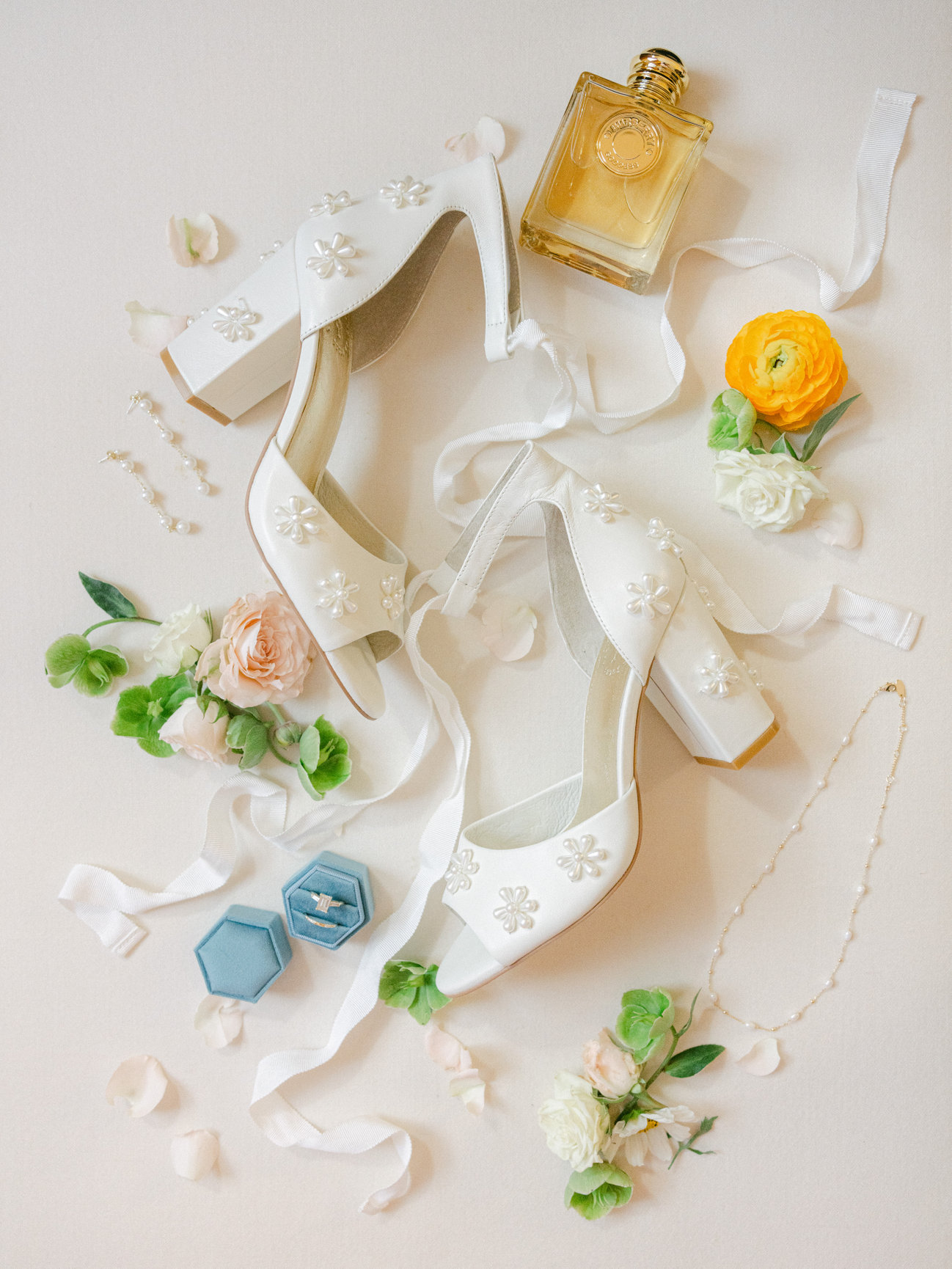 Old Wide Awake Summer Wedding - Ava Moore Photography