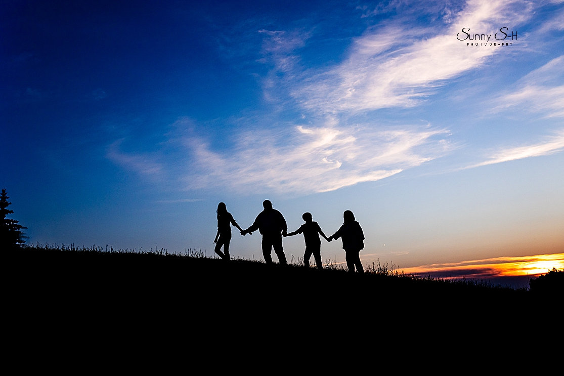 Sunset Session - Winnipeg Family Photography - Sunny S-H Photography