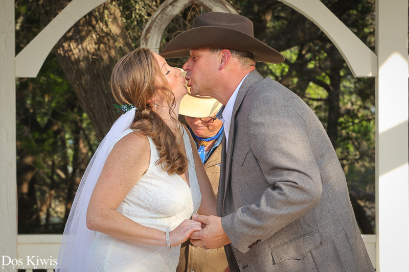 Kristi Reese + Tracy Caruella Wedding 12.30.21 - Dos Kiwis Wedding ...