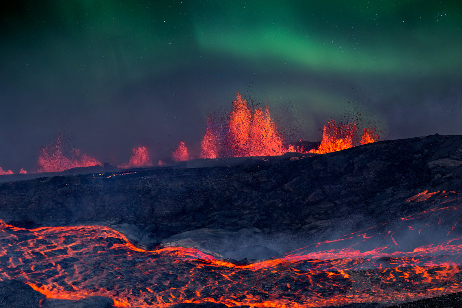 Iceland on fire - Jim Zuckerman photography & photo tours