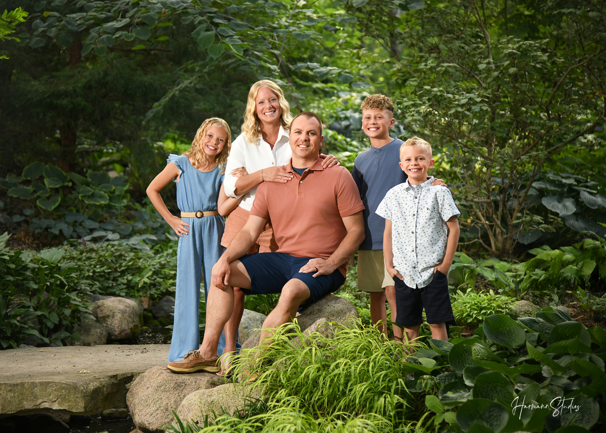 When to Book Family Photos: A Guide to Life’s Biggest Milestones - Harmann Studios