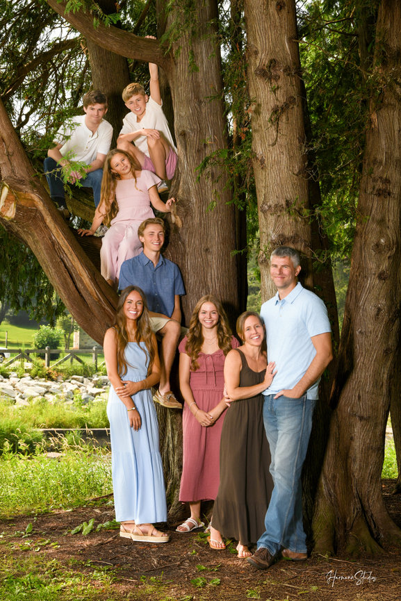 FAMILY CIRCLE - Harmann Studios