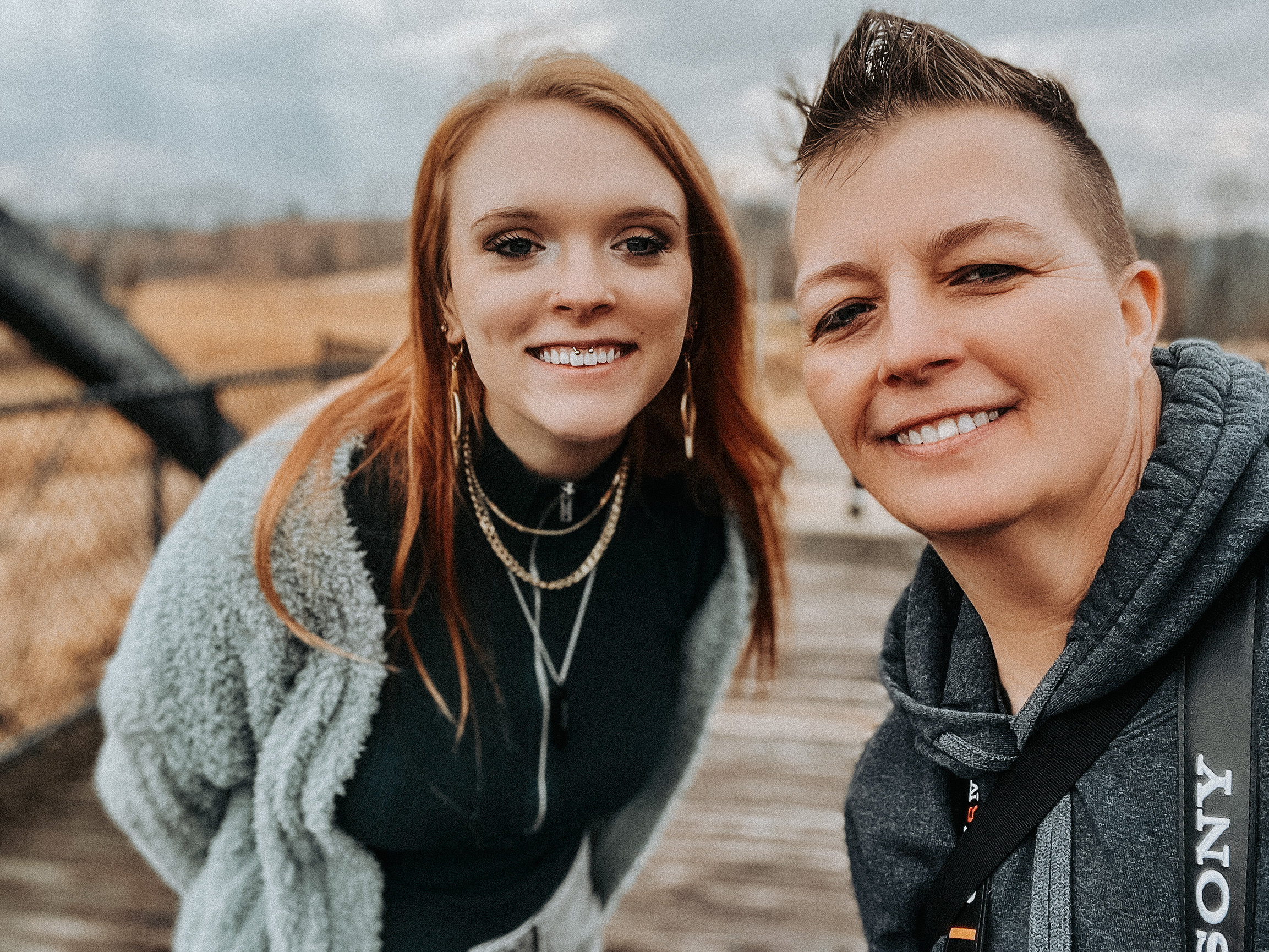 SIGNATURE SELFIE! - Jessica Barnhart