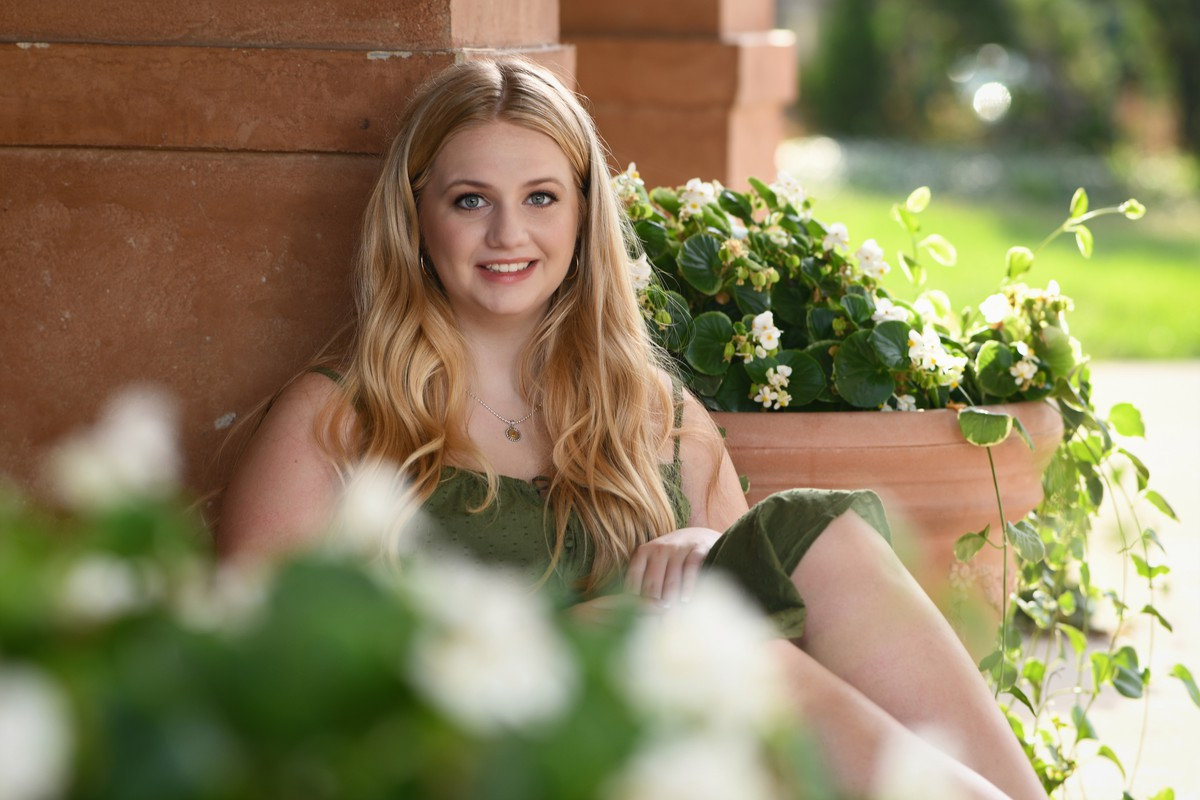 Why Makeup for Photo Sessions is SO Important